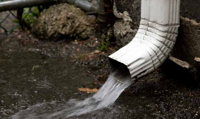 Water Runoff And Downspouts